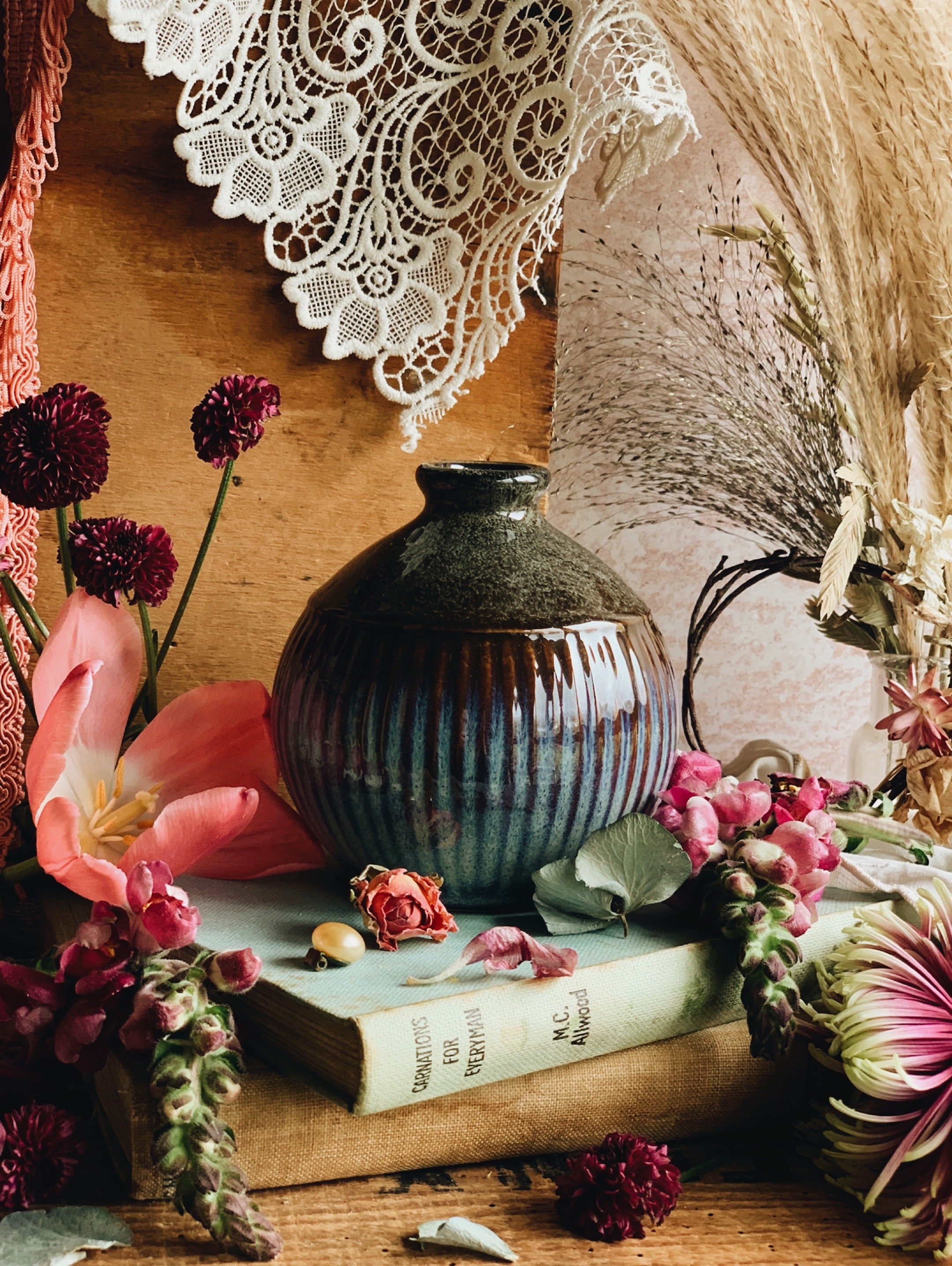 Rustic Ombré Posy Vase – Stone & Sage